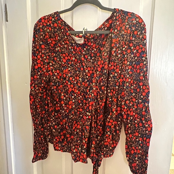 Universal Thread | Tops | Universal Thread Target Floral Wrap Top ...